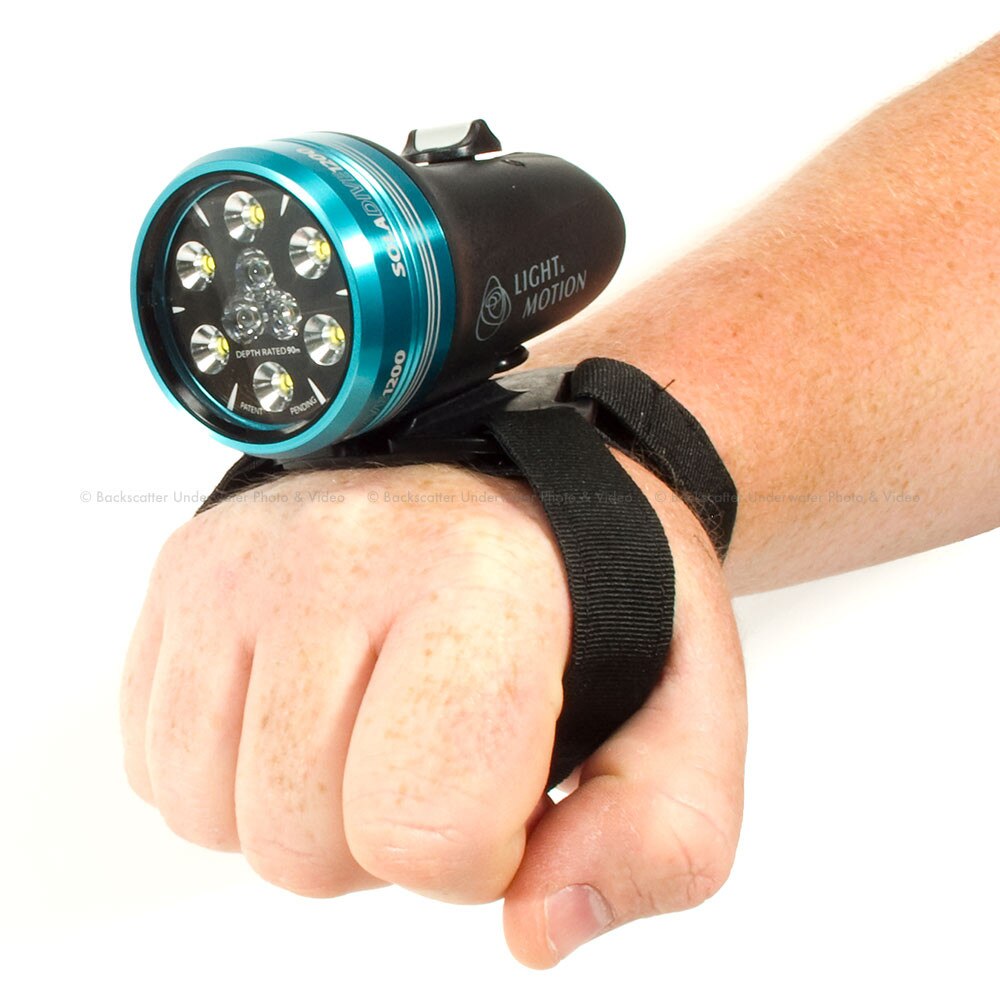 Light & Motion Sola 5 00 Dive Light w/ hand strap