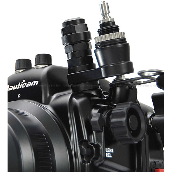 Nauticam Vacuum Check and Leak Detection System: M16 Offset Connector ...